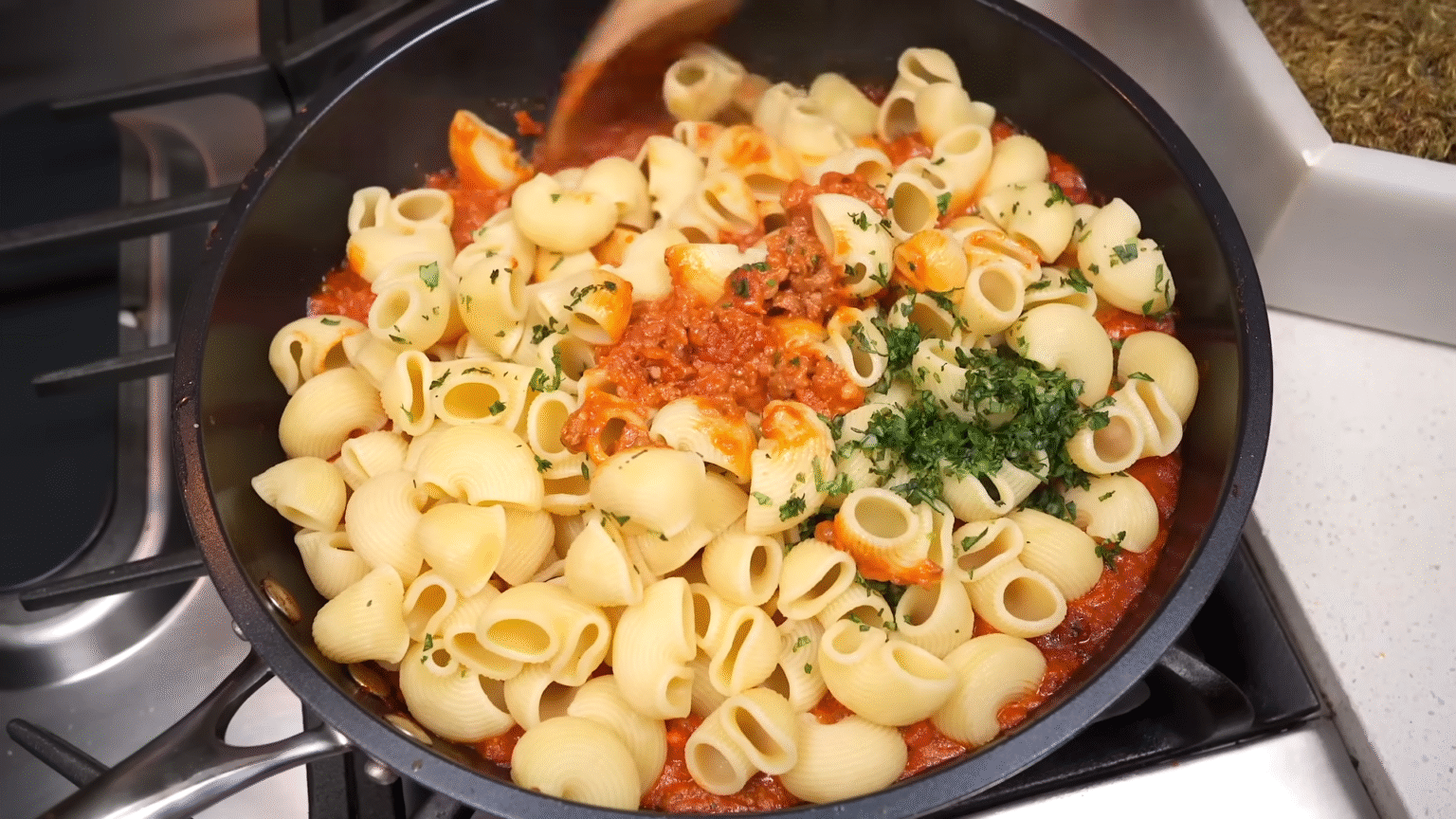 10 Family Dinner Ideas That’ll Make Everyone Run to the Table ...